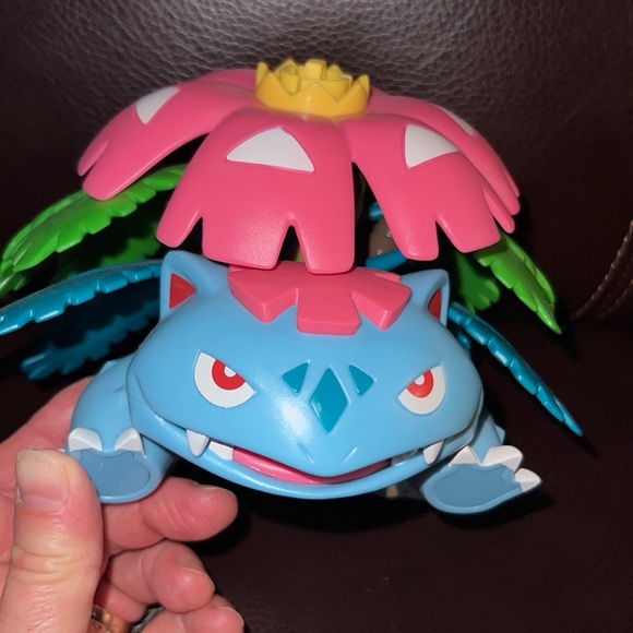 Pokemon | Toys | Pokmon Mega Battle Attack Venusaur 6 Poseable Action ...